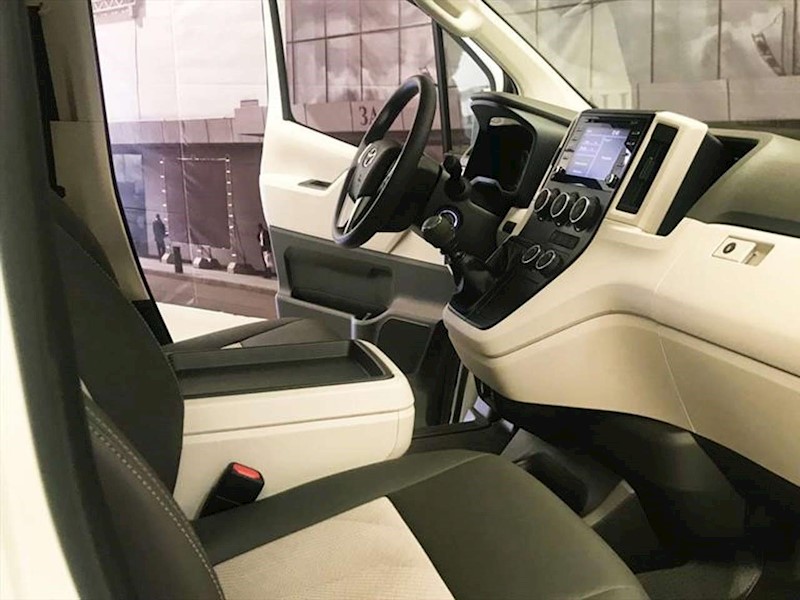 Toyota Hiace Commuter nuevo, precios y cotizaciones.