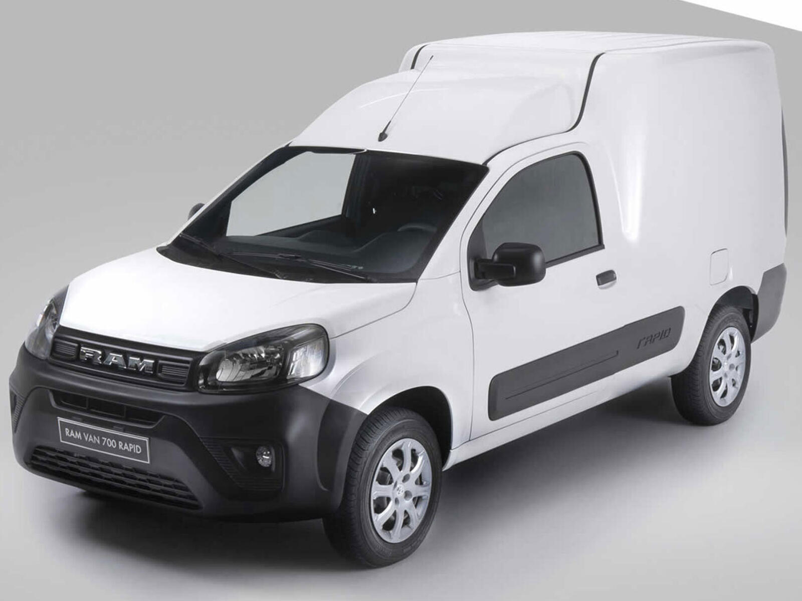 Catálogo autos nuevos furgón de RAM V700 Rapid, disponibles en Chile