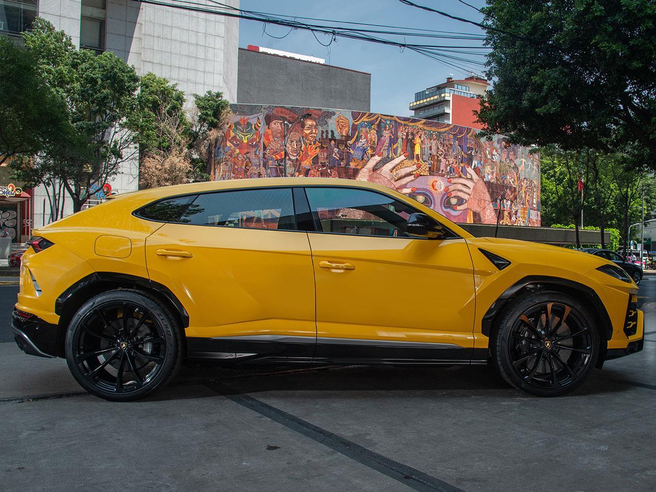 Lamborghini Urus 4.0L (2020), precios y cotizaciones.
