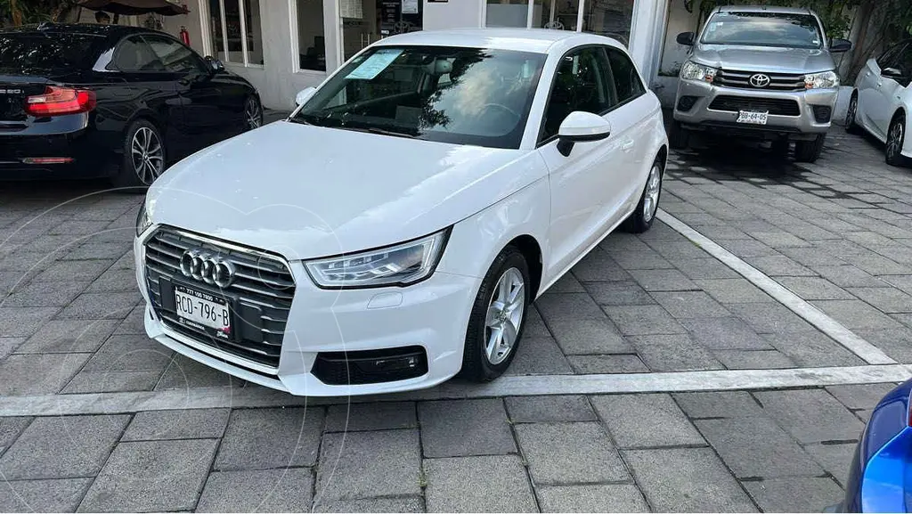 Audi A1 Cool S Tronic usado (2017) color Blanco precio $305,000