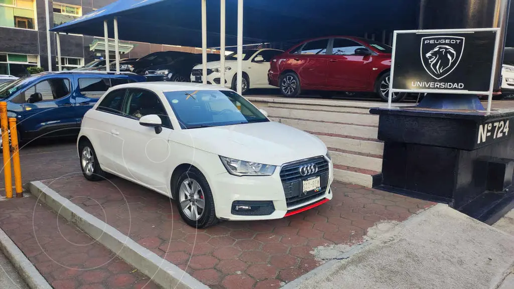 Audi A1 Cool S Tronic usado (2016) color Blanco precio $289,900