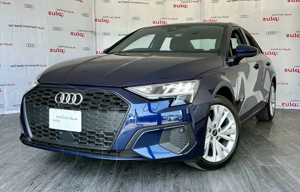 Audi A3 Sedan 35 TFSI Dynamic usado (2024) color Azul precio $675,000