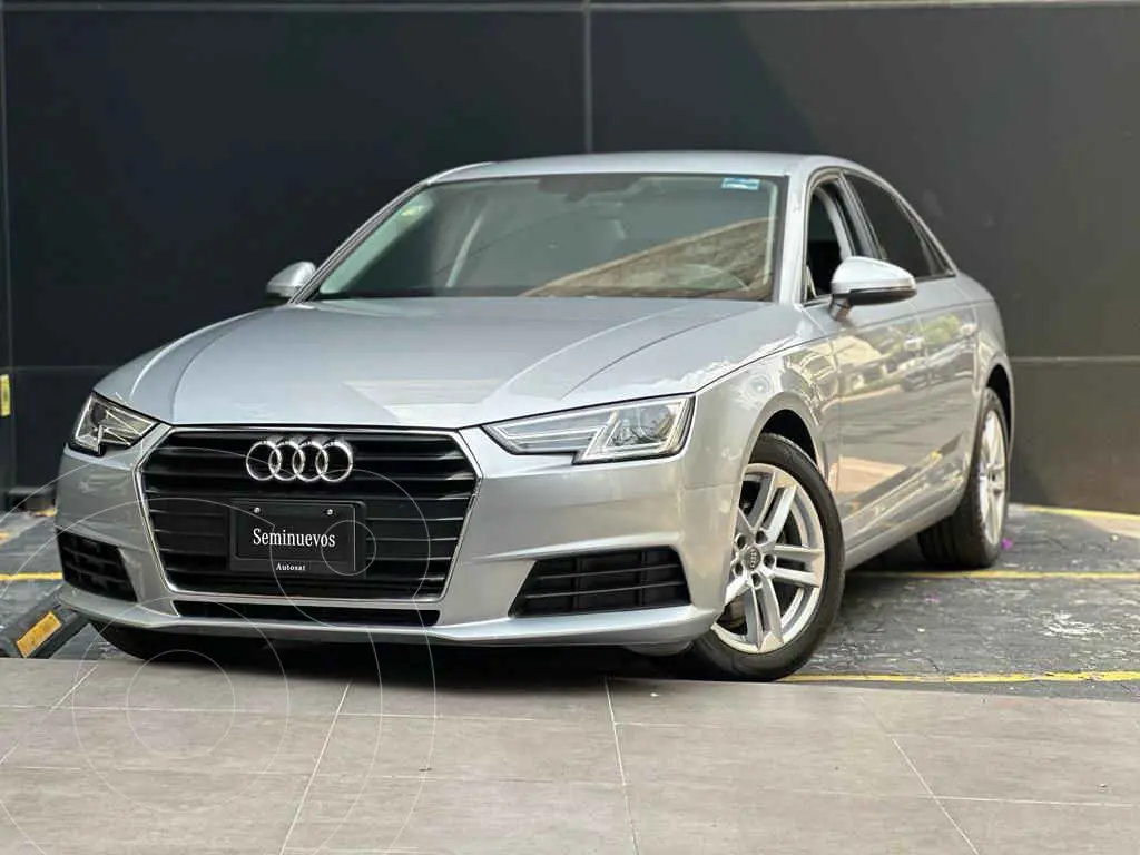 Audi A4 2.0 T Dynamic (190hp) usado (2019) color Plata precio $470,000