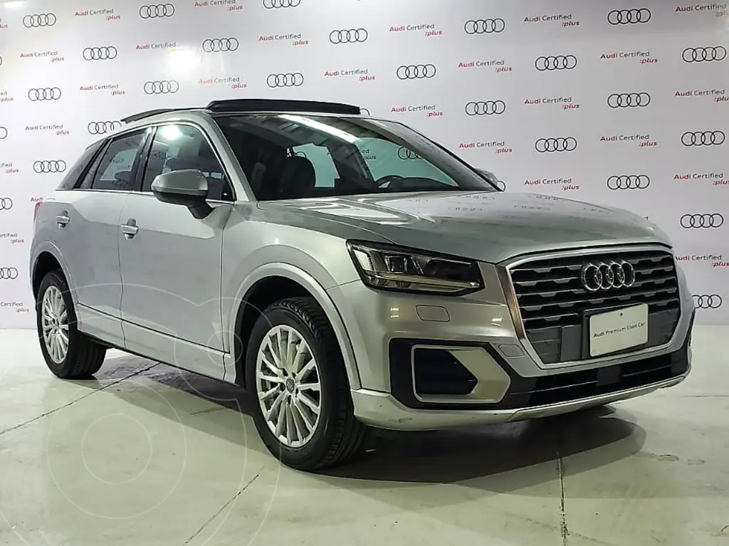 Audi Q2 1.4L T Select usado (2018) color Plata Metalico precio $495,000