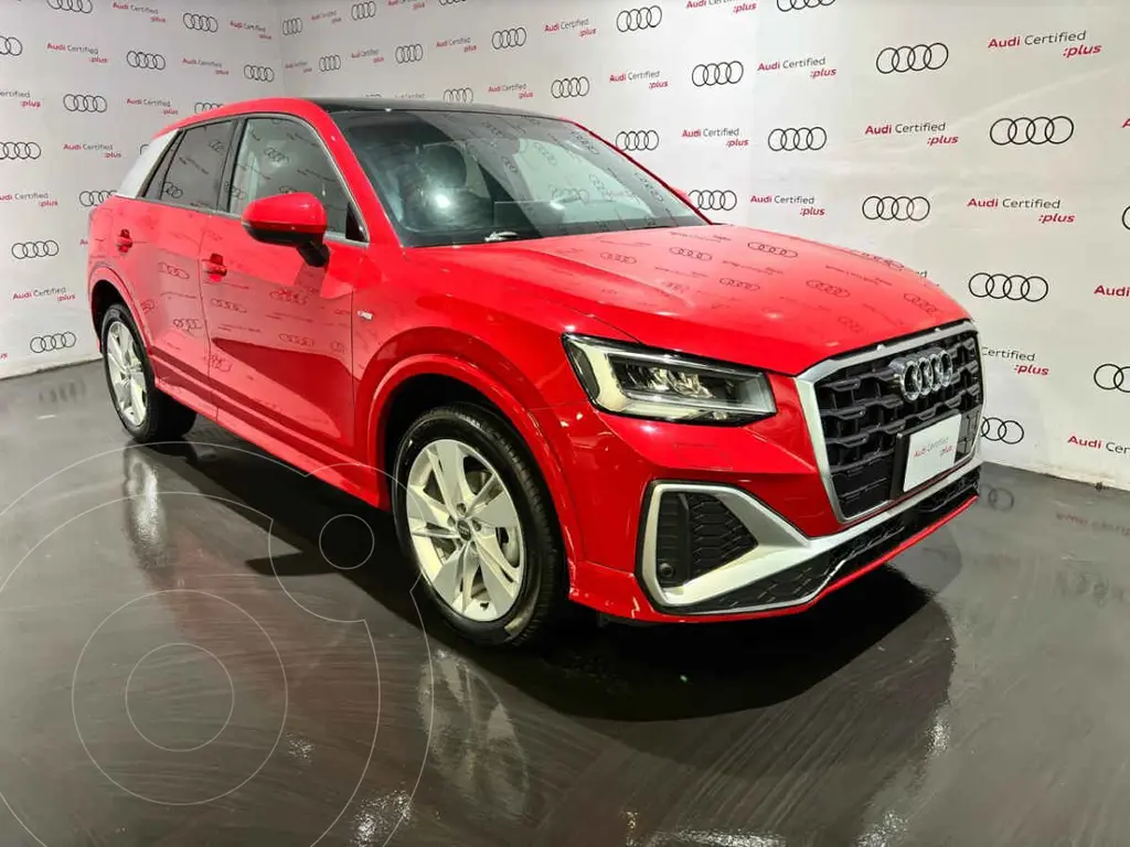 Audi Q2 35 TFSI Sport usado (2024) color Rojo precio $841,100
