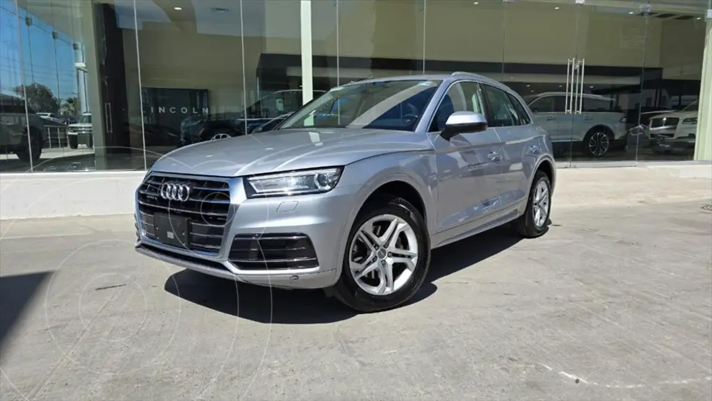 Audi Q5 45 TFSI Select usado (2020) color Plata precio $570,000