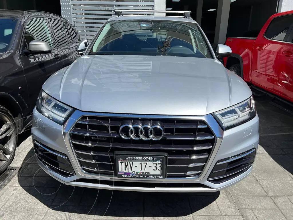 Audi Q5 45 TFSI Elite usado (2019) color Plata Metalico precio $624,900