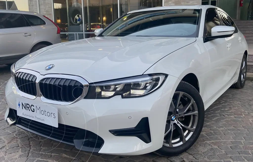 BMW Serie 3 Sedan 320i SportLine Aut usado (2020) color Blanco precio u ...