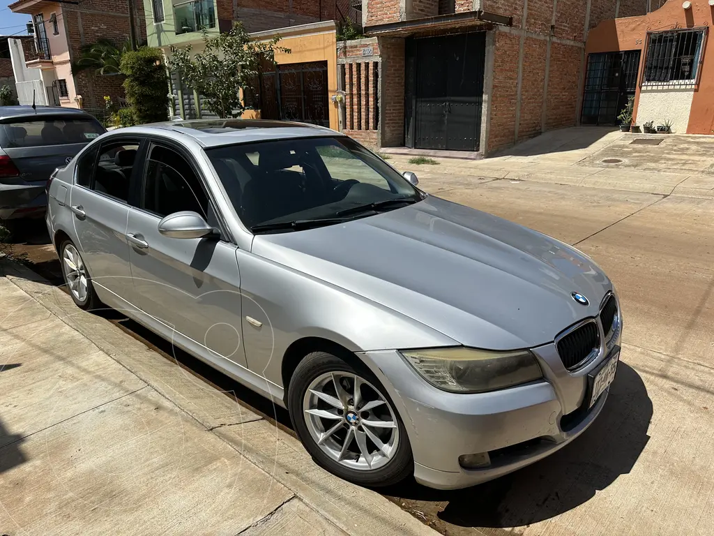 BMW Serie 3 325i usado (2010) color Gris precio $150,000