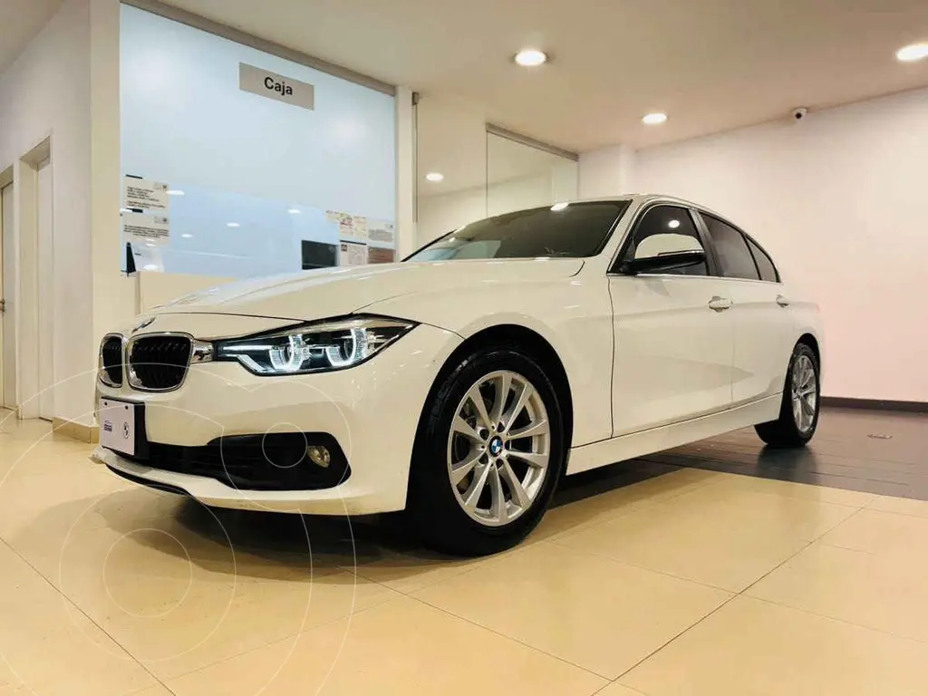 BMW Serie 3 320iA Executive usado (2018) color Blanco precio $379,000