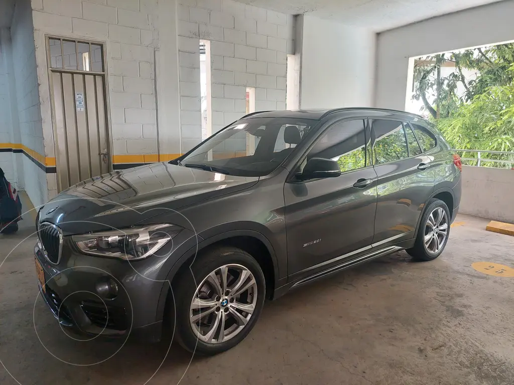 BMW X1 xDrive 20i iDrive usado (2018) color Gris Titanio precio $110. ...