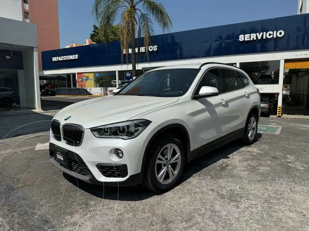 BMW X1 sDrive 18iA usado (2019) color Blanco precio $420,500
