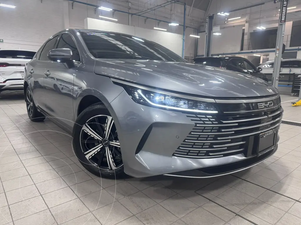BYD King DM-i usado (2025) color Gris precio $430,000