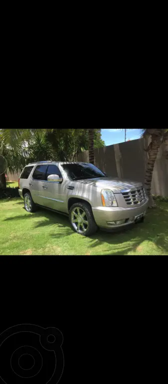 Cadillac Escalade ESV Premium usado (2008) color Champagne precio $190,000