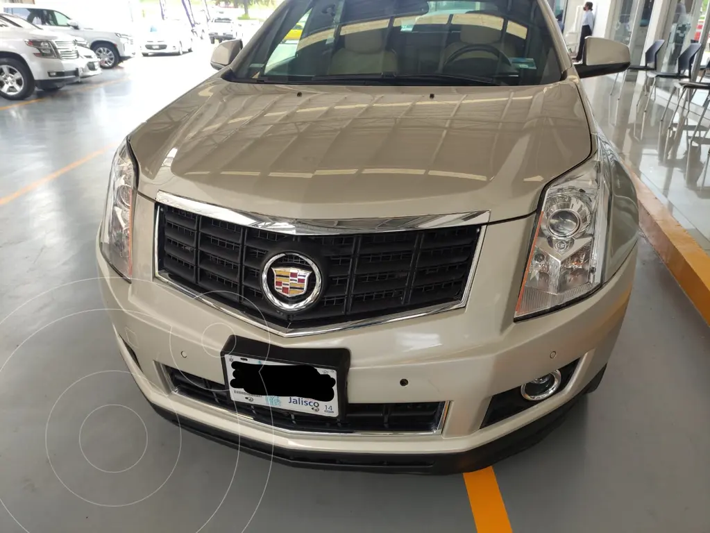 Cadillac SRX Premium usado (2015) color Champagne precio $295,000