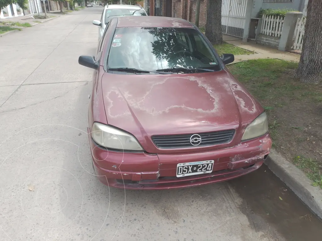 Chevrolet Astra GL 1.8 4P usado (2001) color Bordo precio $1.700.000