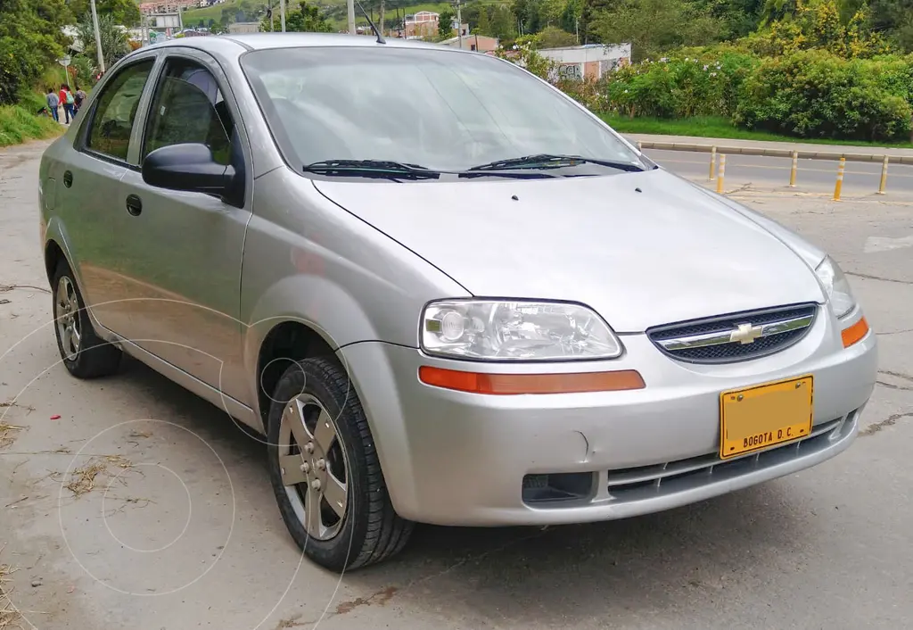 Chevrolet Aveo Family 1.5L s/a usado (2010) color Gris precio $23.500.000