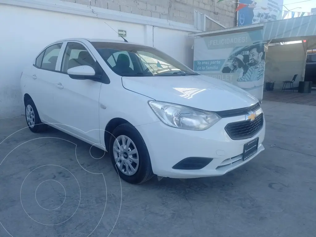 Chevrolet Aveo LS usado (2020) color Blanco precio $200,000