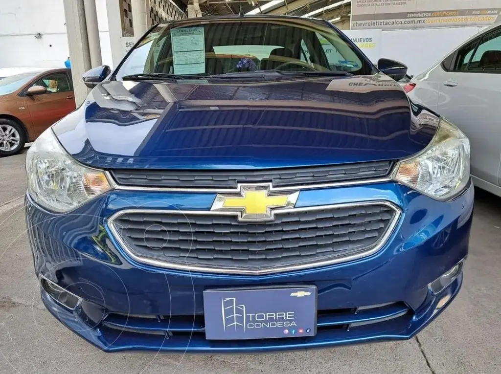 Chevrolet Aveo LTZ usado (2020) color Azul Marino precio $239,000