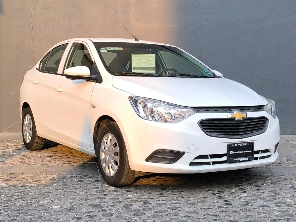 Chevrolet Aveo LS usado (2020) color Blanco precio $202,000
