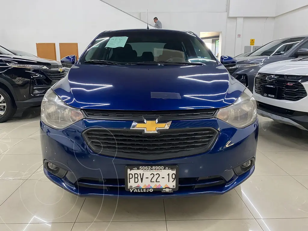 Chevrolet Aveo LT usado (2022) color Azul Acero precio $239,000