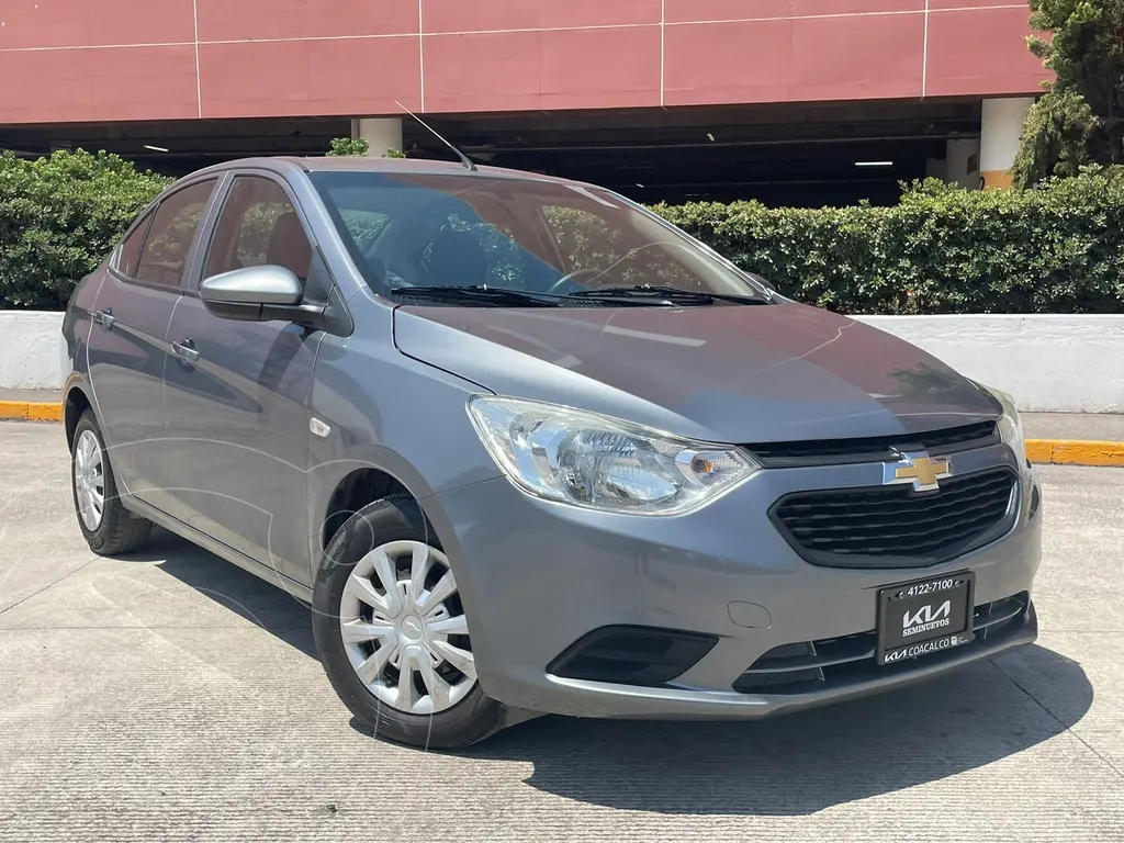 Chevrolet Aveo LS Aut usado (2022) color Gris precio $225,000