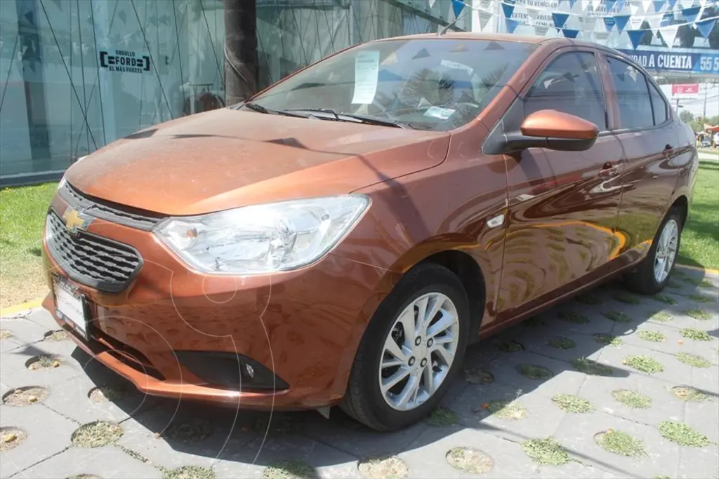Chevrolet Aveo LT usado (2022) color Naranja precio $265,000