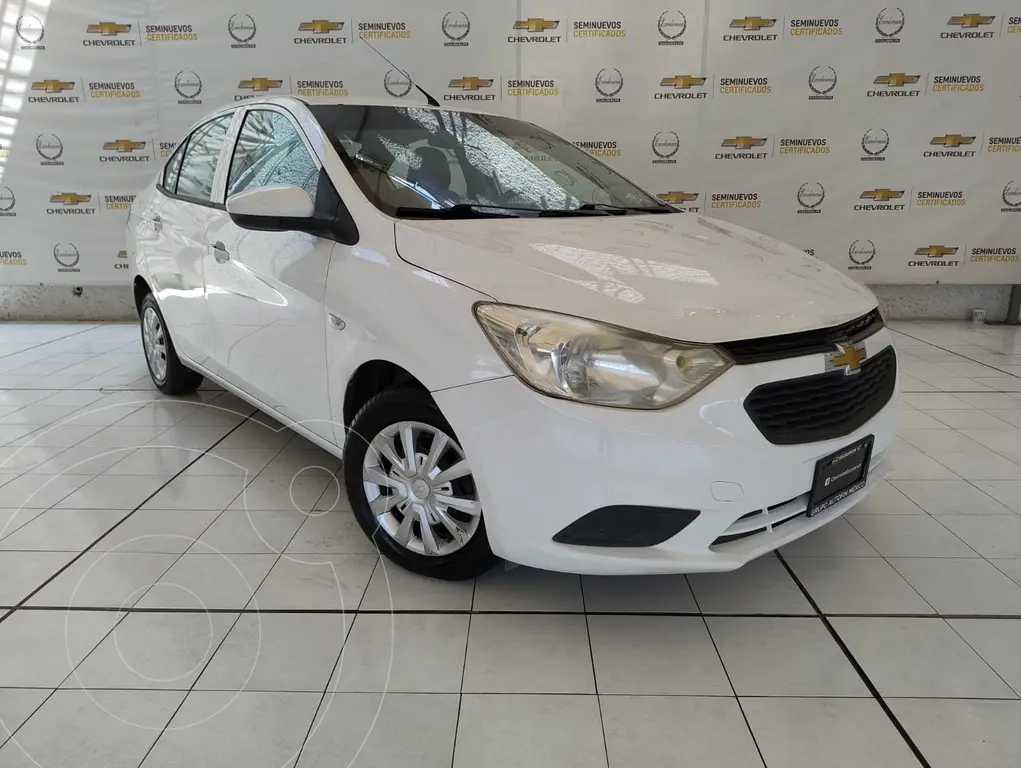Chevrolet Aveo LS usado (2020) color Blanco precio $200,000