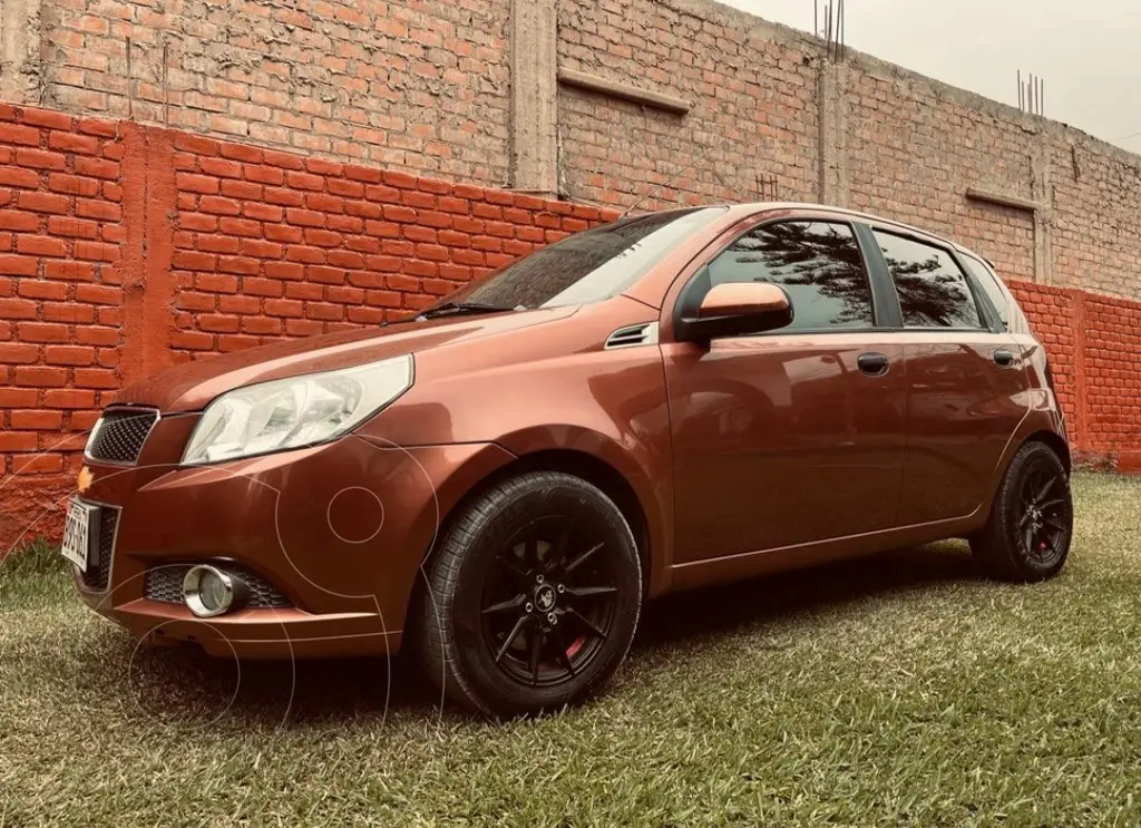 Chevrolet Aveo 1.4L Aut usado (2011) color Marron precio u$s7,900
