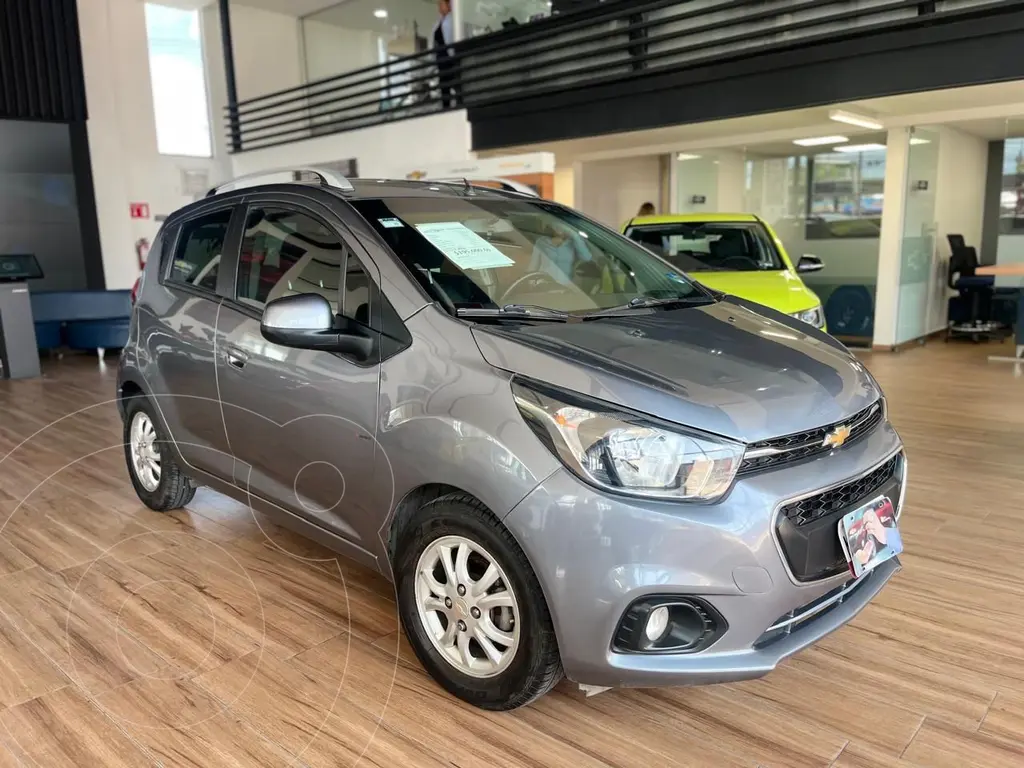 Chevrolet Beat Hatchback LTZ usado (2020) color Gris precio $195,000
