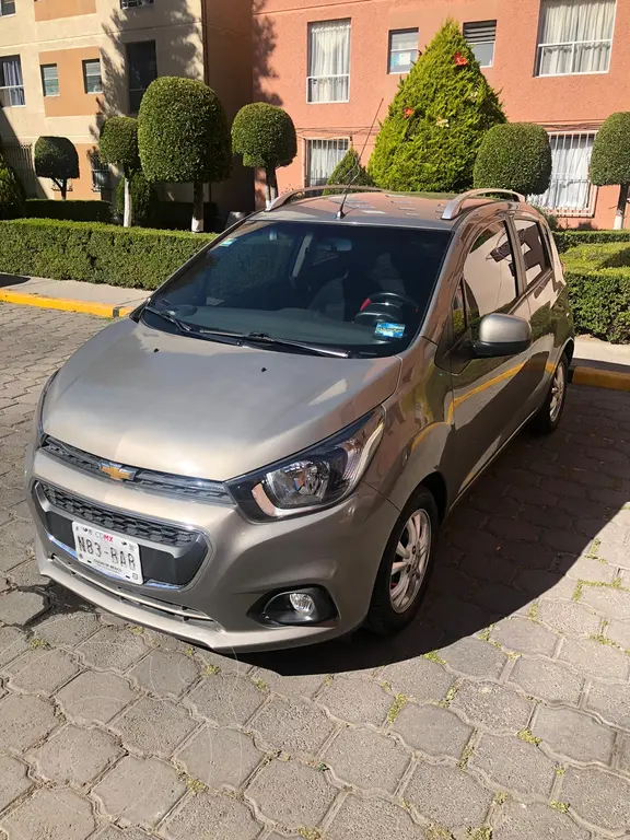 Chevrolet Beat Hatchback LTZ usado (2019) color Gris Titanio precio ...
