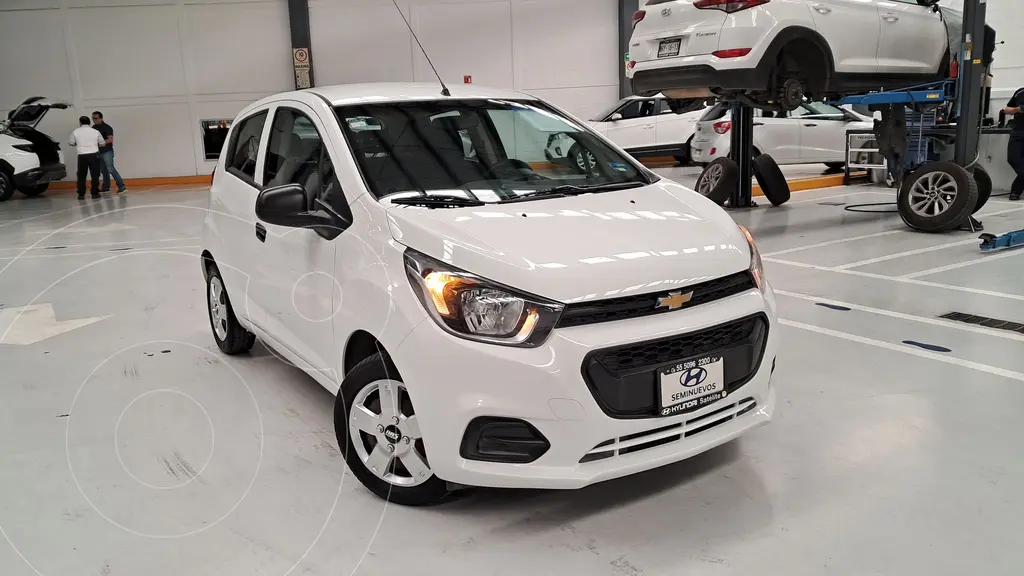 Chevrolet Beat Hatchback LS usado (2018) color Blanco precio $137,900