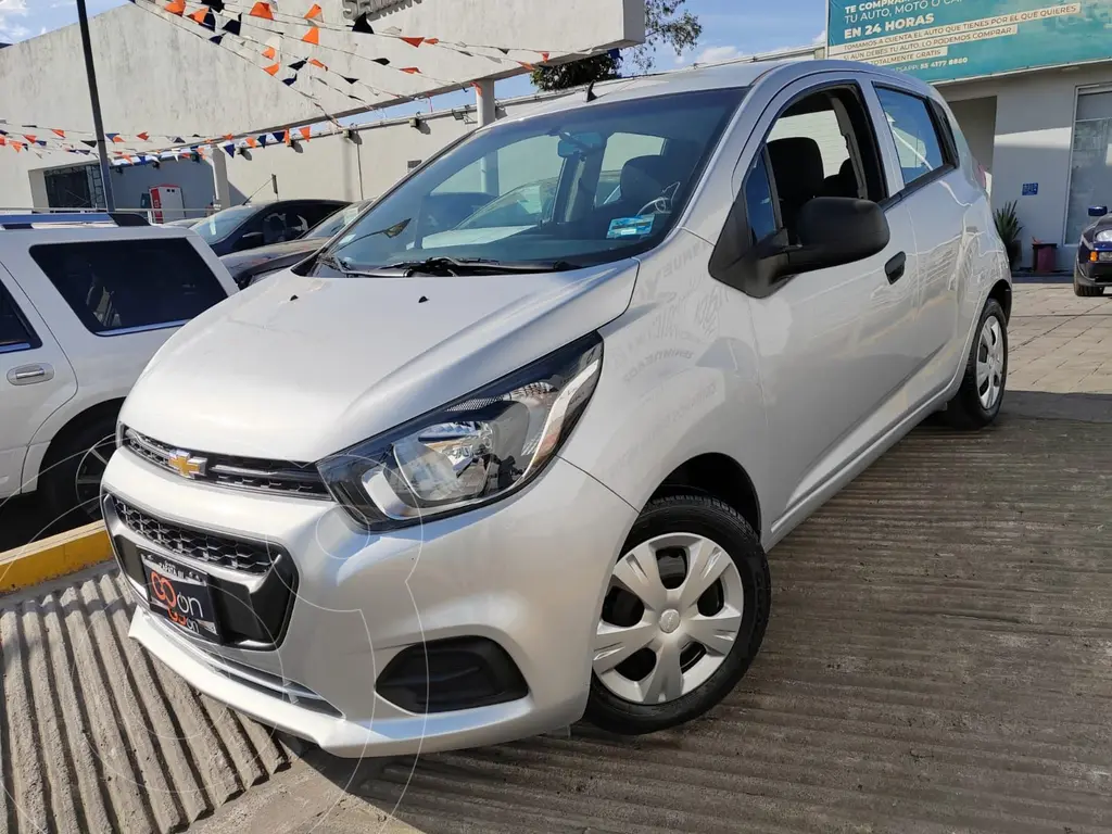 Chevrolet Beat Hatchback LTZ usado (2020) color plateado precio $185,000