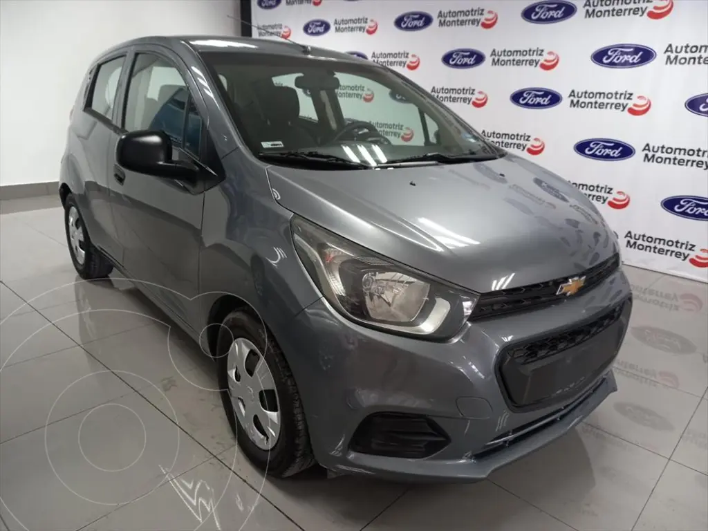 Chevrolet Beat Hatchback LT usado (2018) color Gris precio $179,000