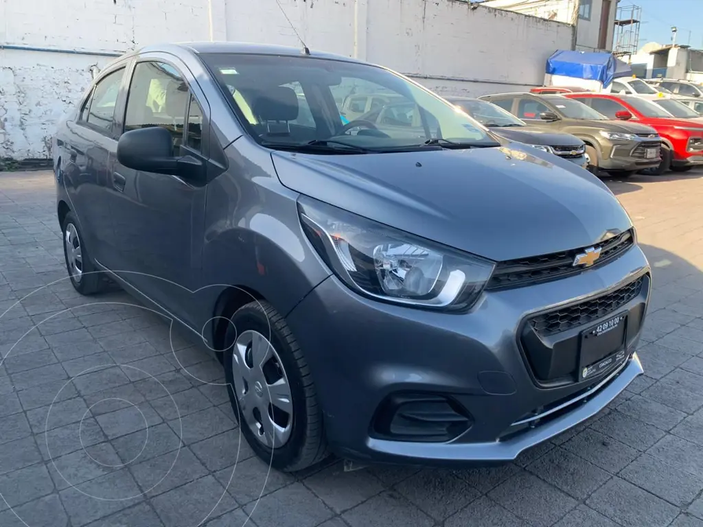 Chevrolet Beat Hatchback LTZ usado (2020) color Gris precio $230,000