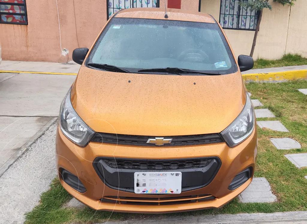 Chevrolet Beat Notchback LT Sedan usado (2020) color Naranja precio ...