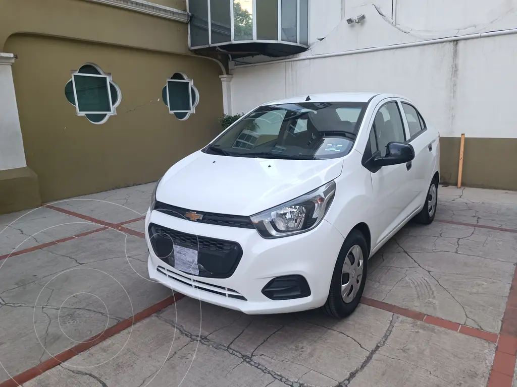 Chevrolet Beat Notchback LT Sedan usado (2018) color Blanco precio $165,900