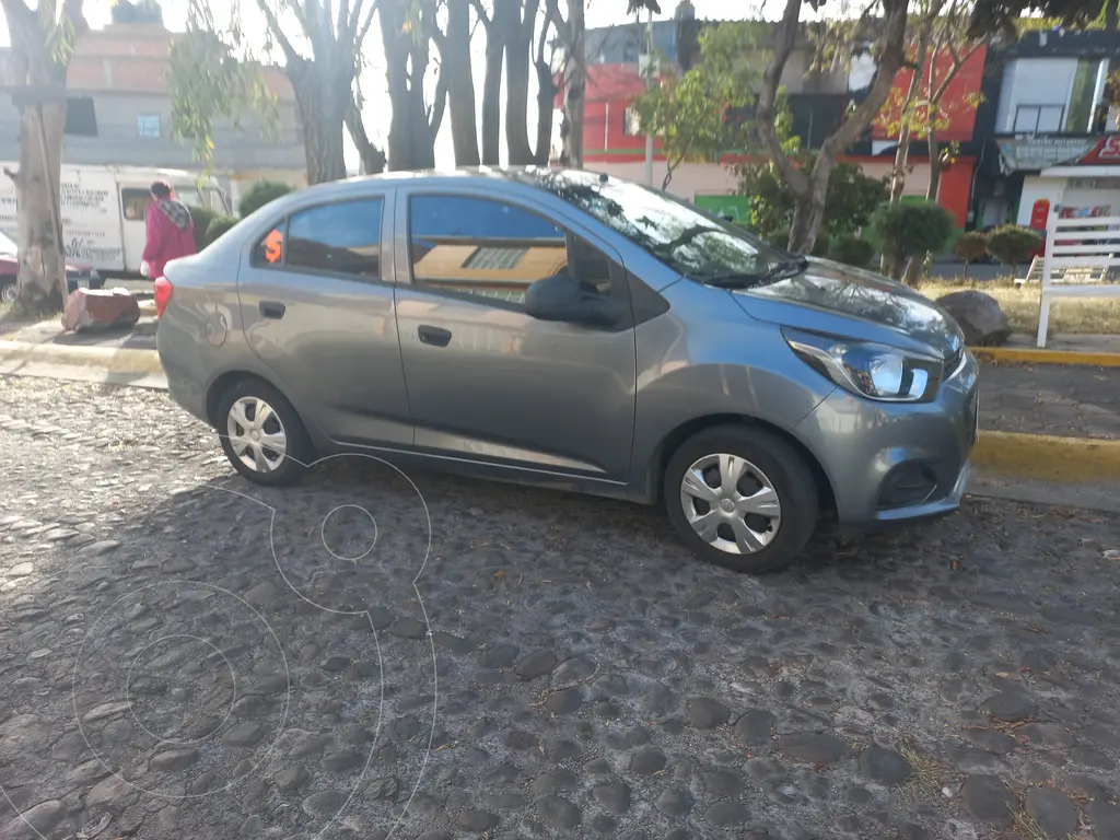 Chevrolet Beat Notchback LS Sedan usado (2020) color Gris Titanio ...