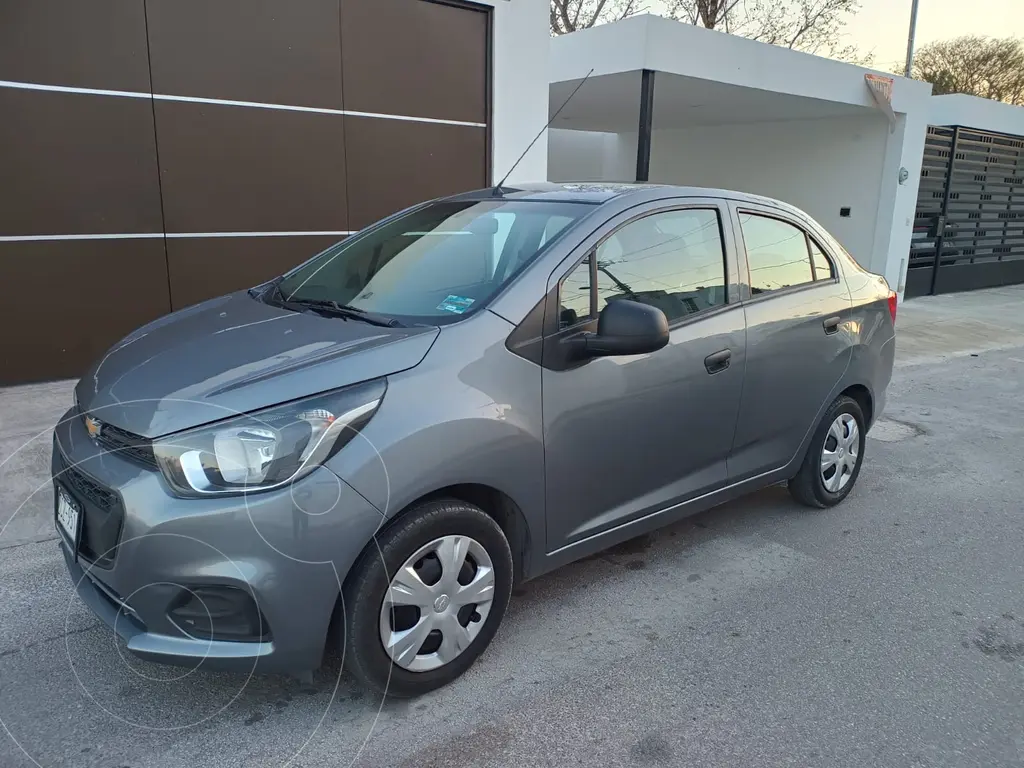 Chevrolet Beat Notchback LT Sedan usado (2020) color Gris precio $198,000