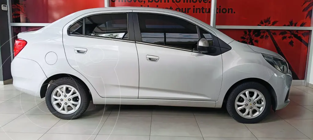 Chevrolet Beat Notchback LTZ Sedan usado (2018) color Plata precio $205,000