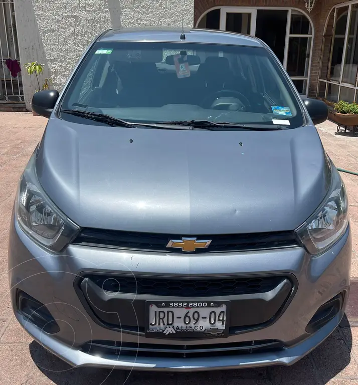 Chevrolet Beat Notchback LS Sedan usado (2019) color Gris Titanio ...