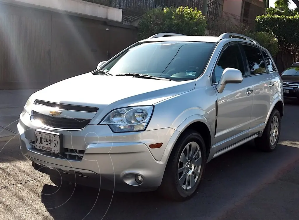 Chevrolet Captiva LT 5 pas usado (2011) color Plata precio $150,000