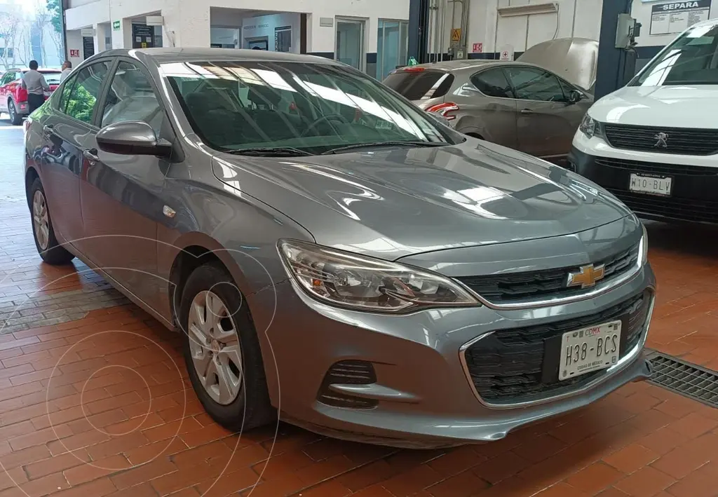 Chevrolet Cavalier LS usado (2020) color plateado precio $244,000
