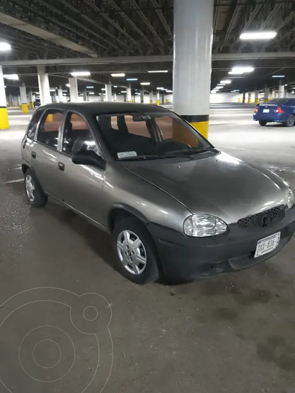 Chevrolet Chevy 5P Swing Pop M usado (2002) color Crema precio $37,000