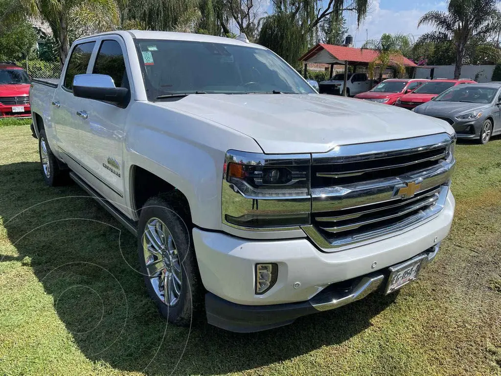 Chevrolet Cheyenne 2500 4x4 Doble Cab High Country usado (2018) color ...