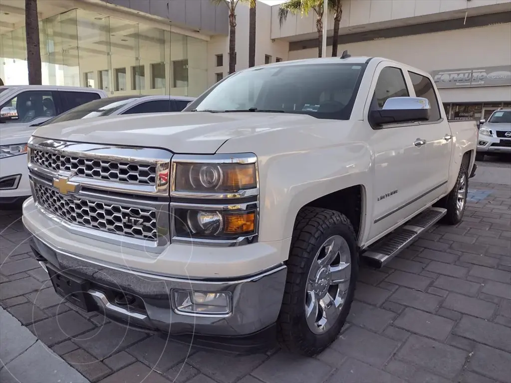 Chevrolet Cheyenne 2500 4x4 Doble Cab LTZ usado (2015) color Blanco ...