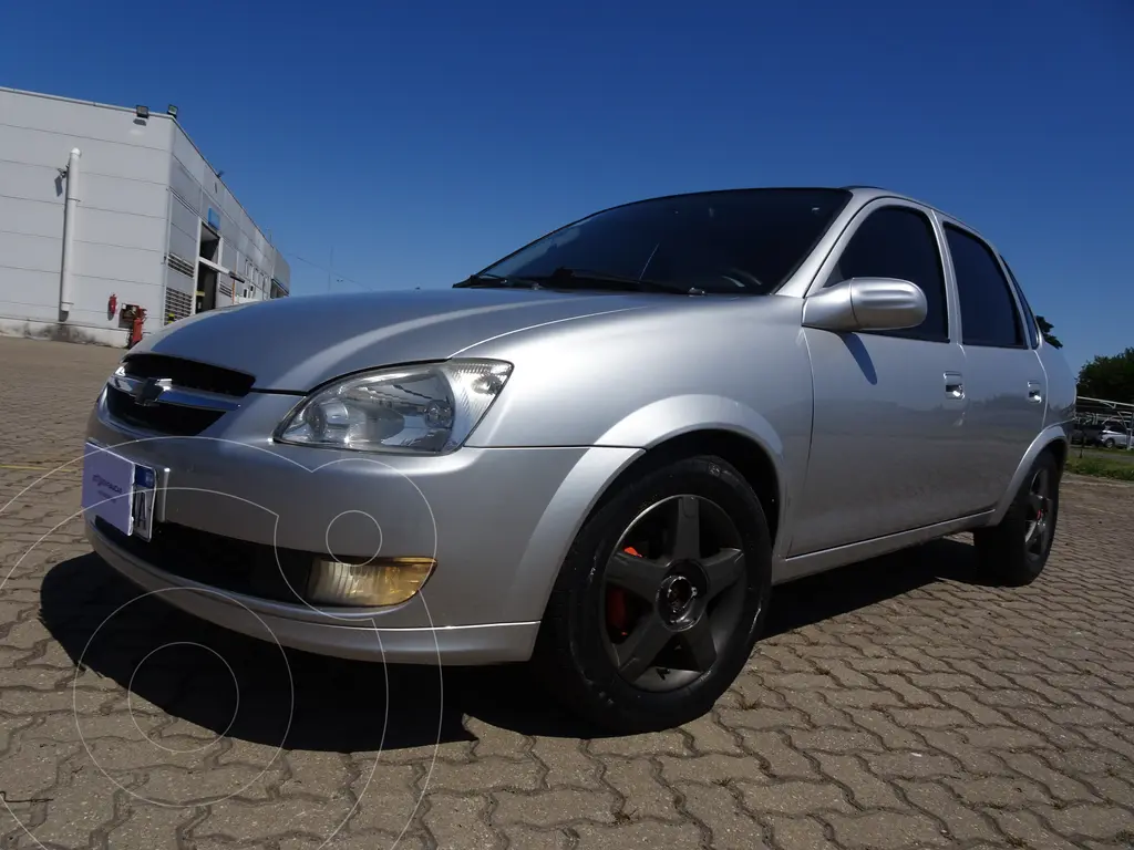 Chevrolet Classic 4P LS Pack usado (2016) color Plata Switchblade ...