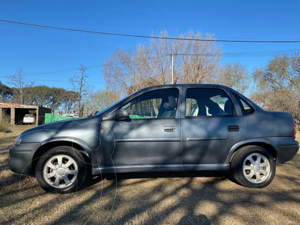 Chevrolet Corsa 5P GLS DSL usado (1999) color Gris precio $2.700.000