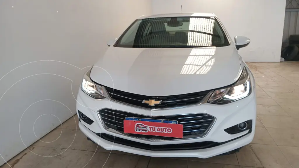 Chevrolet Cruze LTZ usado (2017) color Blanco Summit precio $18.800.000