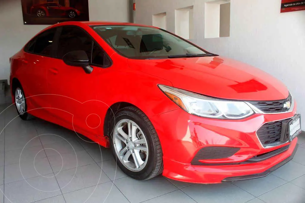 Chevrolet Cruze LS usado (2018) color Rojo precio $289,000